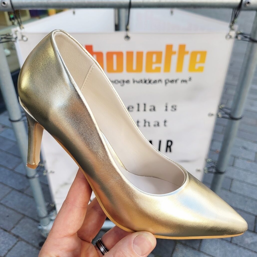 Goudkleurige pumps in kleine maten | Silhouette
